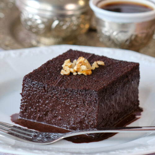 Moist Chocolate Cake - Islak kek
